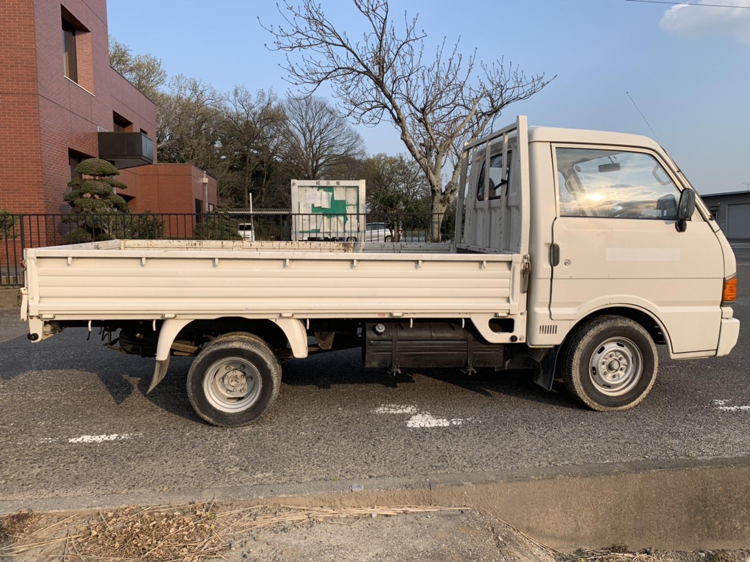 Bongo Truck Dimensions